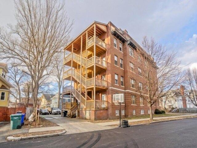 house with 24 bedroom, Springfield MA ES103434944