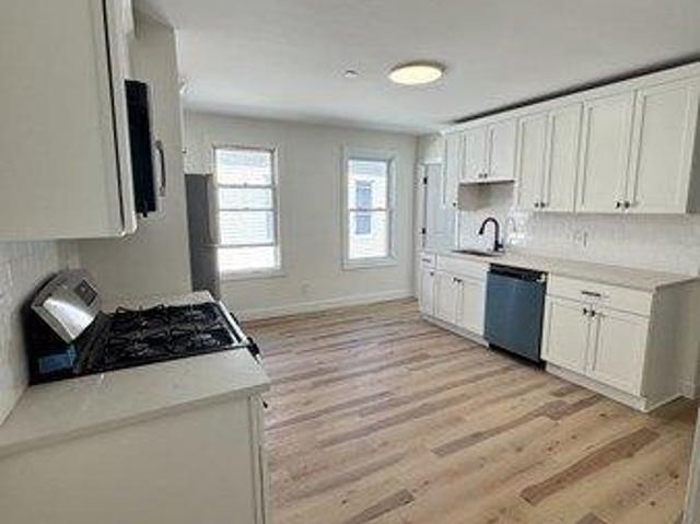 house with 24 bedroom, Worcester MA ES104921472