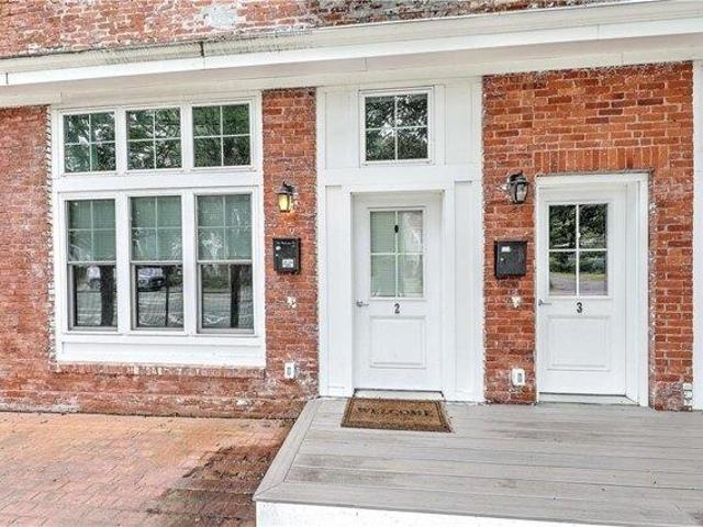 house with 28 bedroom, Barrington RI ES105192587