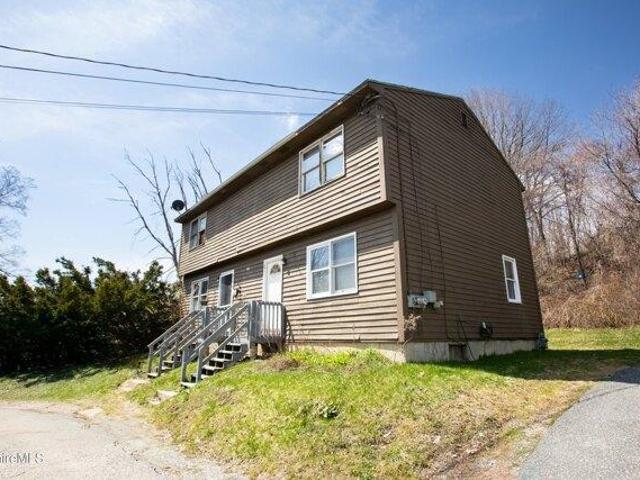 house with 28 bedroom, Pittsfield MA ES103436886