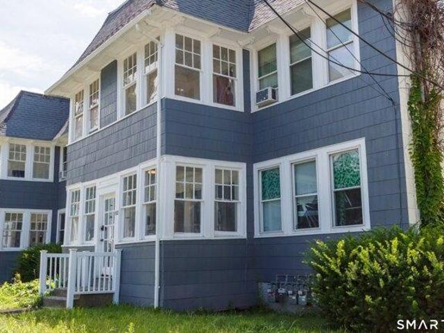 house with 20 bedroom, New London CT ES105159168