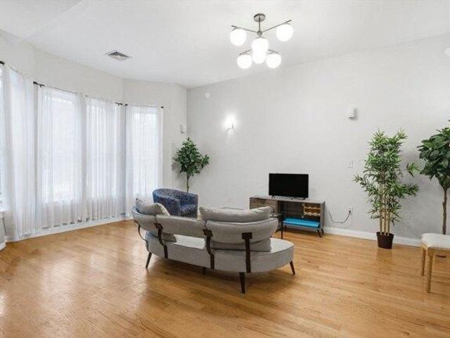 house with 21 bedroom, Boston MA ES102961479