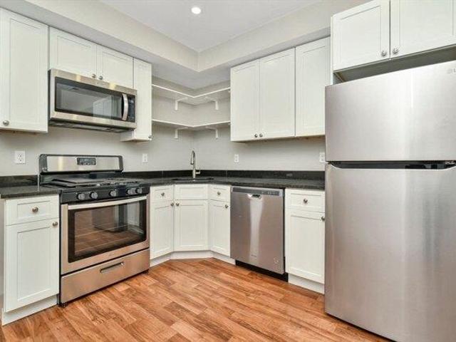 house with 22 bedroom, Boston MA ES103967553
