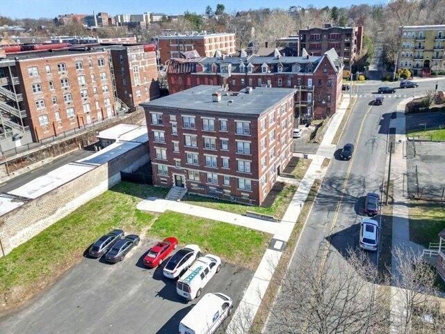 house with 23 bedroom, Springfield MA DS102121111