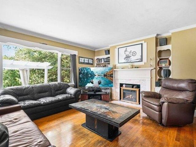house with 2 bedroom, Taunton MA DS104078220