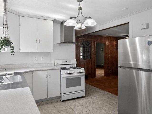 house with 2 bedroom, Taunton MA DS102633967