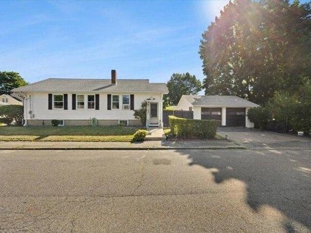 house with 2 bedroom, Taunton MA ES104808551