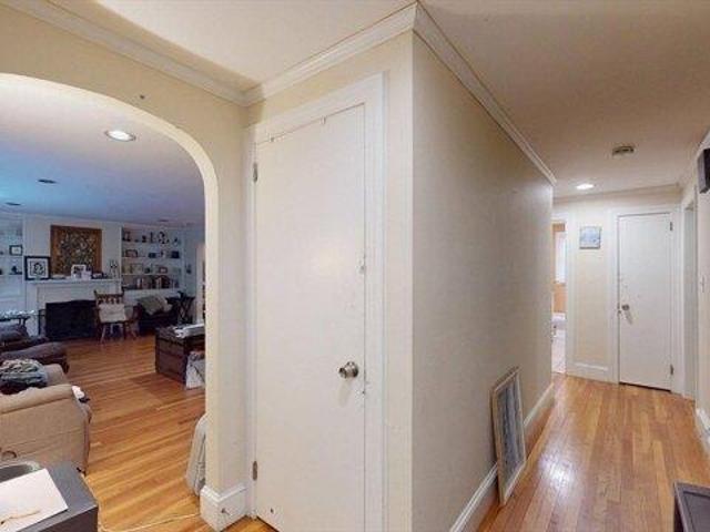 house with 2 bedroom, Taunton MA ES103187927