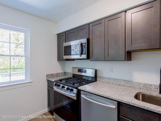 house with 2 bedroom, Tinton Falls NJ ES105123129
