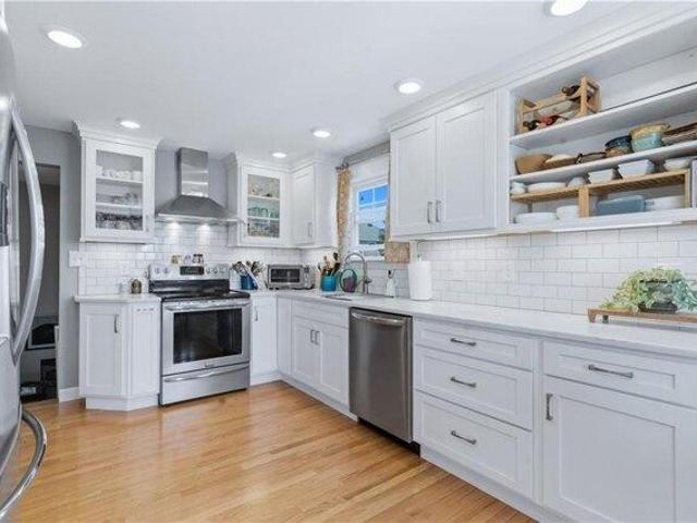 house with 2 bedroom, Tiverton RI DS103187508
