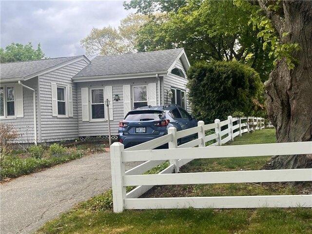 house with 2 bedroom, Tiverton RI ES103159443