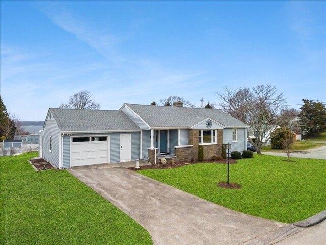 house with 2 bedroom, Tiverton RI ES103163233