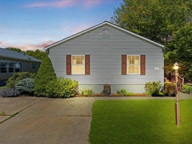 house with 2 bedroom, Tiverton RI ES103849421
