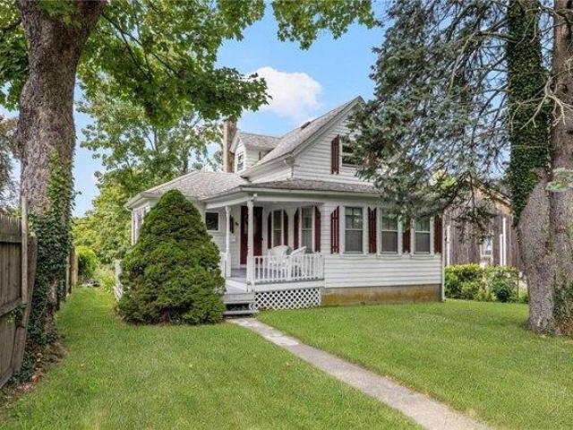 house with 2 bedroom, Tiverton RI ES105231582