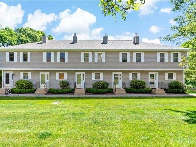 house with 2 bedroom, Tiverton RI ES105232973