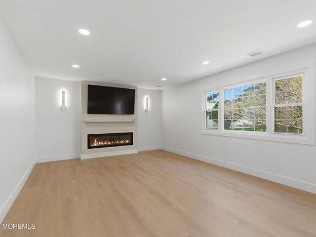 house with 2 bedroom, Toms River NJ DLS101661894