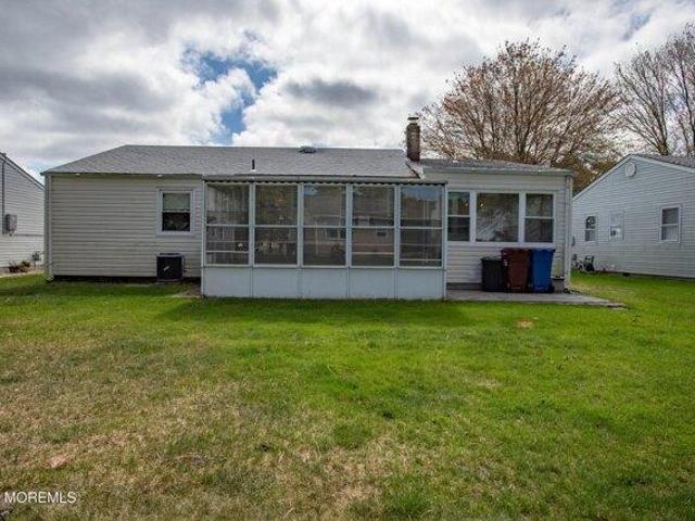 house with 2 bedroom, Toms River NJ DLS101633724