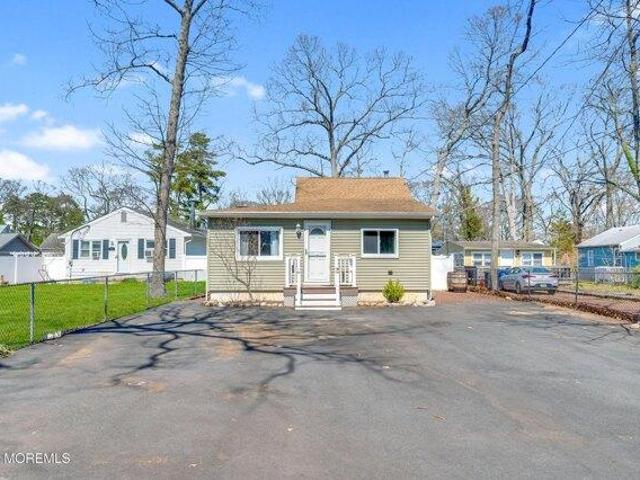 house with 2 bedroom, Toms River NJ DLS102586808