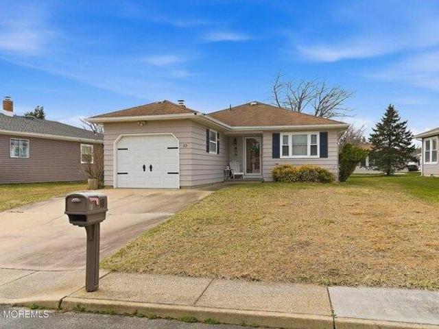 house with 2 bedroom, Toms River NJ DLS102779575