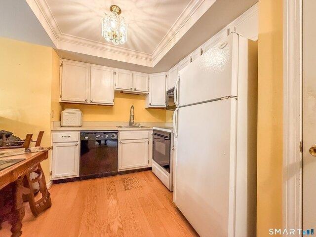 house with 2 bedroom, Torrington CT DLS101656783