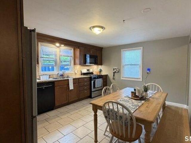 house with 2 bedroom, Torrington CT DLS102762563