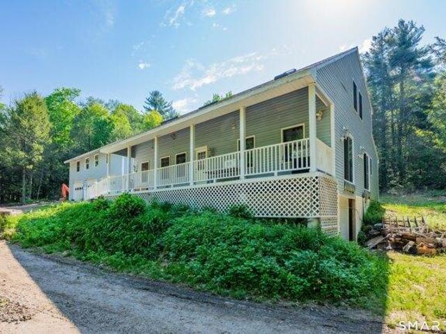 house with 2 bedroom, Torrington CT DLS102725670