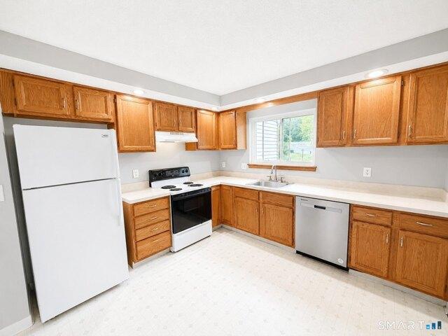 house with 2 bedroom, Torrington CT DS104234967