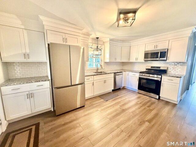 house with 2 bedroom, Torrington CT ES104904612