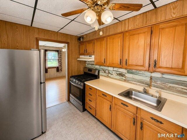 house with 2 bedroom, Torrington CT ES105126508