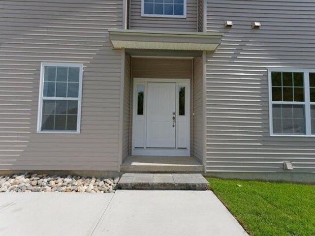 house with 2 bedroom, Troy NY ES103627755