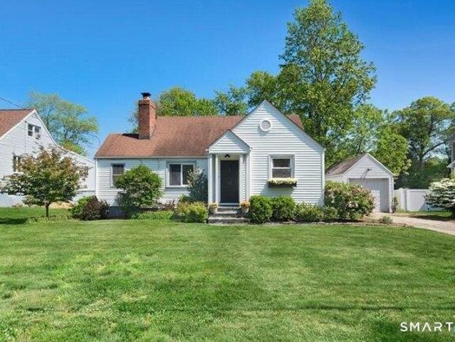 house with 2 bedroom, Trumbull CT DS103126046