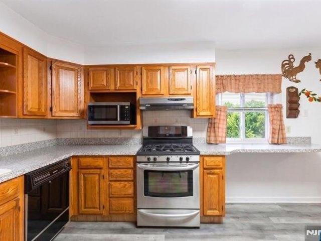 house with 2 bedroom, Union City NJ DS102586733