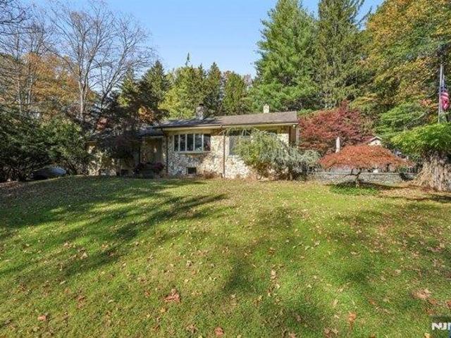 house with 2 bedroom, Upper Saddle River NJ DLS101798950
