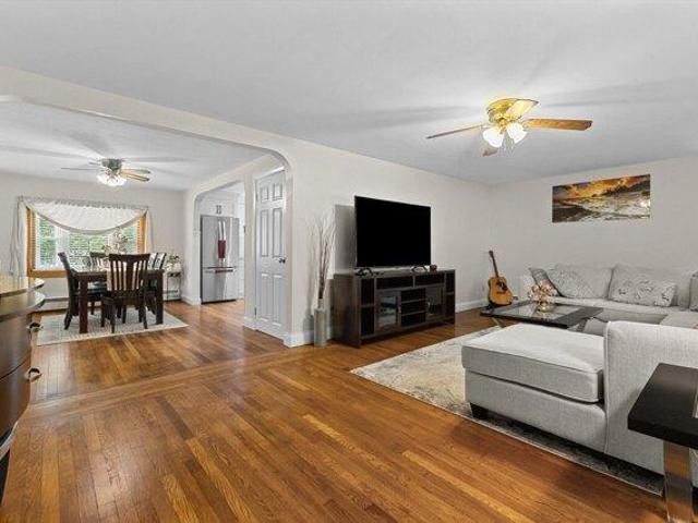 house with 2 bedroom, Uxbridge MA ES103189556