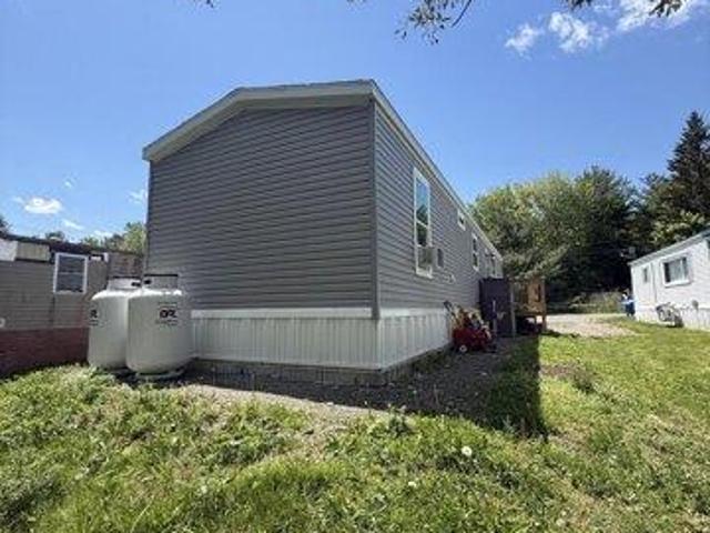 house with 2 bedroom, Veazie ME ES103127239