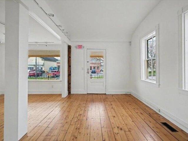 house with 2 bedroom, Vergennes VT DS102254812
