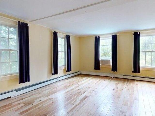 house with 2 bedroom, Vergennes VT ES104721121