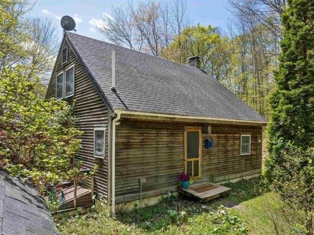 house with 2 bedroom, Vershire VT DLS102595641