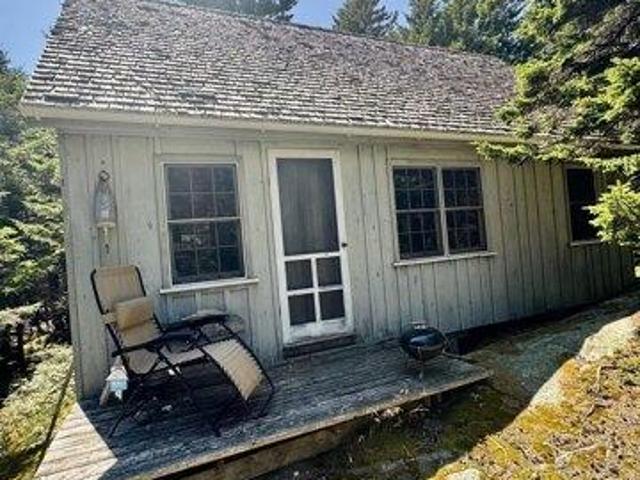 house with 2 bedroom, Vinalhaven ME DLS102801249