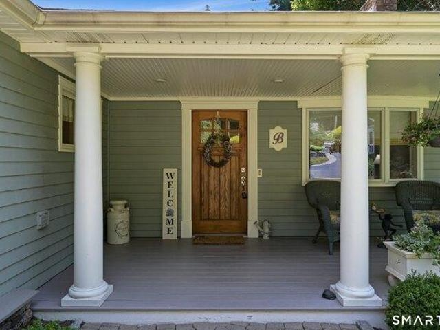 house with 2 bedroom, Voluntown CT ES104192571
