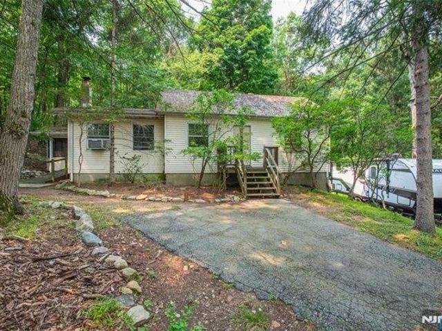 house with 2 bedroom, Wanaque NJ DS104411102