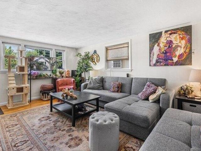 house with 2 bedroom, Waltham MA DS104299075
