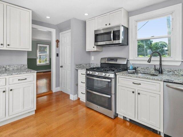 house with 2 bedroom, Waltham MA ES104262431