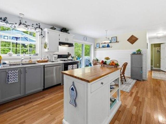 house with 2 bedroom, Waldoboro ME ES104479734