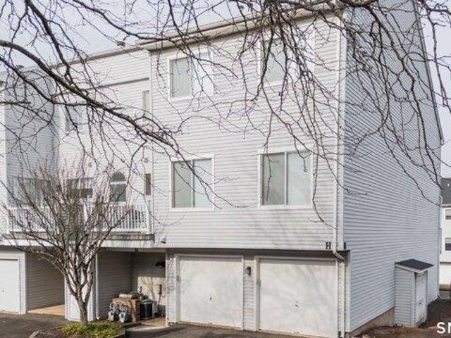 house with 2 bedroom, Wallingford CT DS102444704
