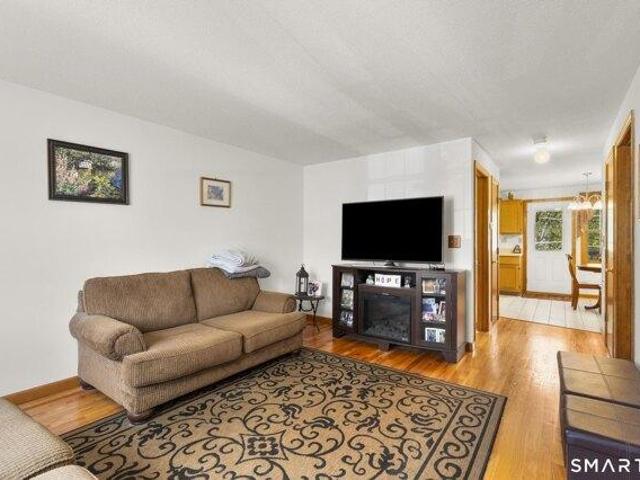 house with 2 bedroom, Wallingford CT DS102476295