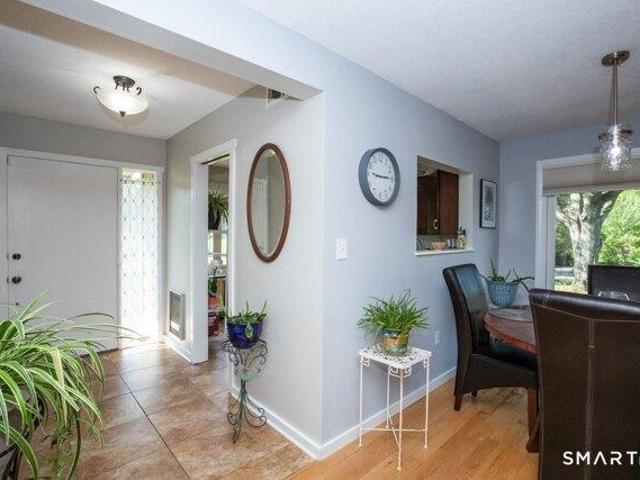 house with 2 bedroom, Wallingford CT DS102563123