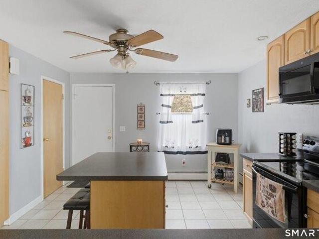 house with 2 bedroom, Wallingford CT DS102583127