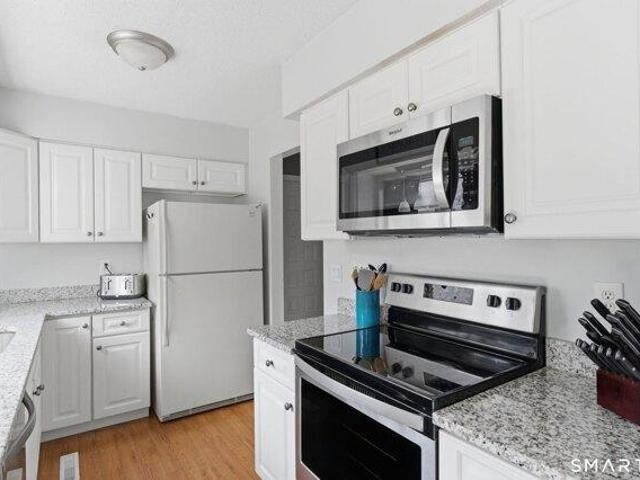 house with 2 bedroom, Wallingford CT ES103124711