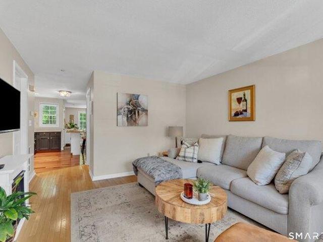 house with 2 bedroom, Wallingford CT ES104075601